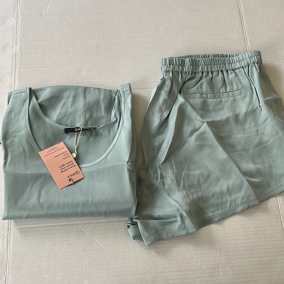 Quince | Intimates & Sleepwear | Quince Washable Silk Shorts Pajama Set ...